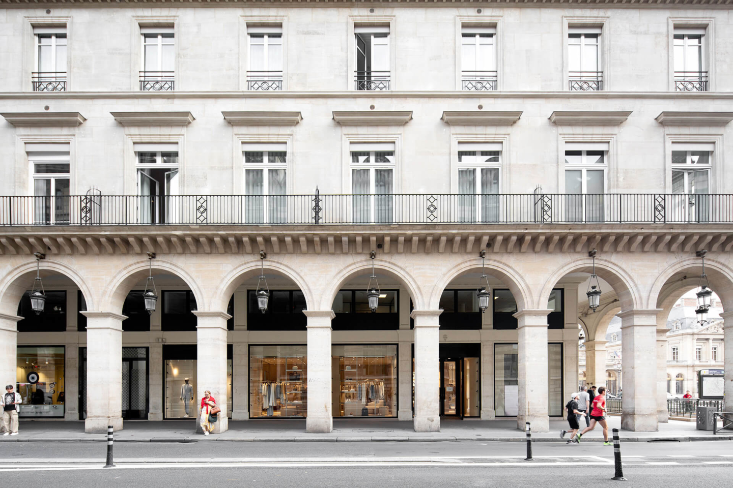 Flagship Eleventy Louvre Paris - les ateliers 4 plus | les ateliers 4 plus